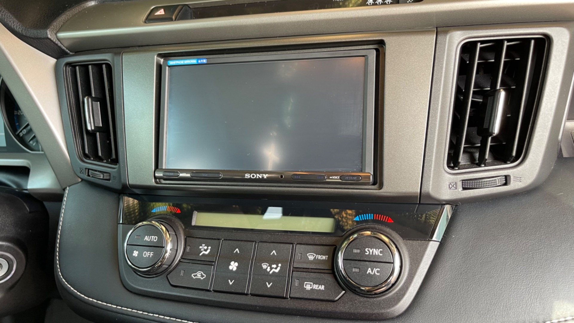 Customer Reviews: Sony XAV-AX3200 Digital multimedia receiver (does not ...