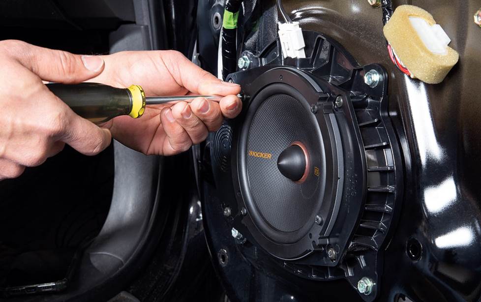 A 2004 Lexus SUV gets an audio upgrade for big adventure