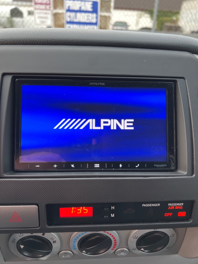 Customer Reviews: Alpine iLX-W650 Digital multimedia receiver (does not ...