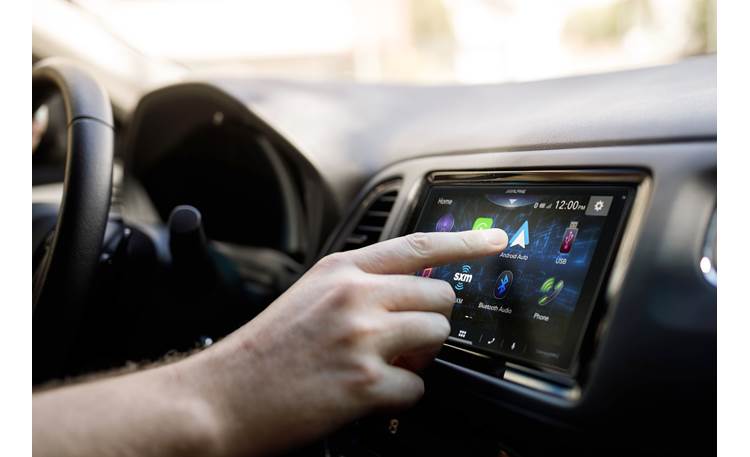 Alpine iLX-W670 Digital multimedia receiver at Crutchfield Canada